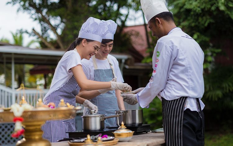 EXPERIENCE Ma Doo Bua Phuket - The Legend of Thai Villas, Hotel Resort ...